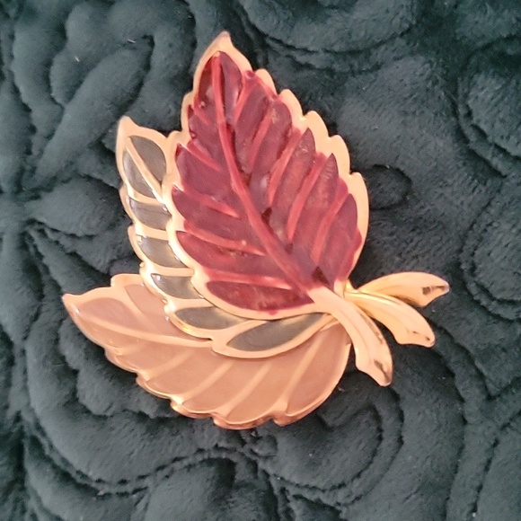 Vintage | Jewelry | Vintage Leaf Brooch | Poshmark